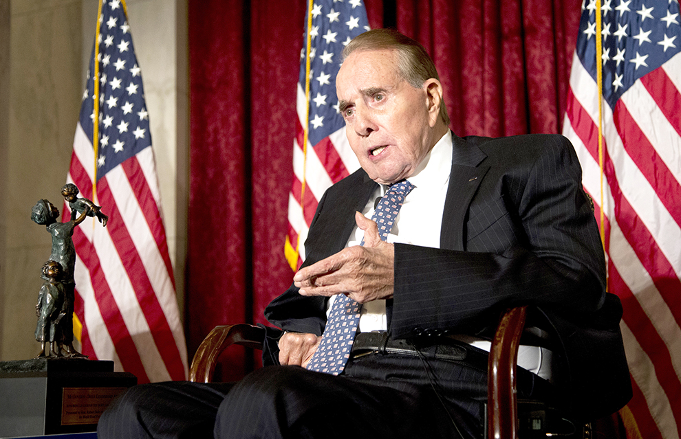 Senate leader, presidential candidate Bob Dole dies at 98 | News ...